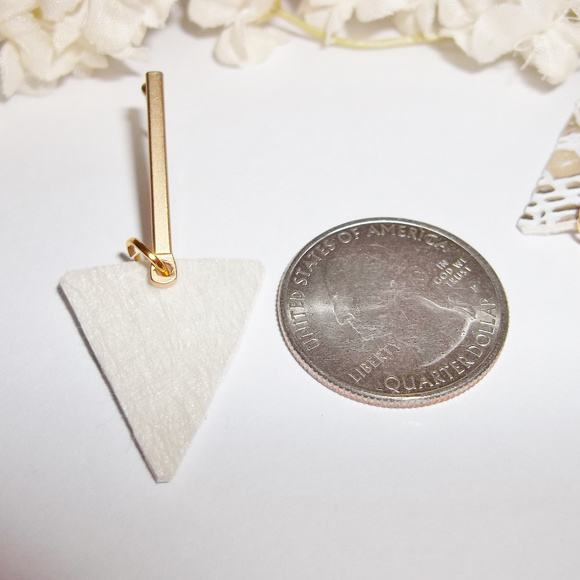 wvluckygirl | Jewelry | Gold White Faux Leather Croc Earrings Post 477 ...